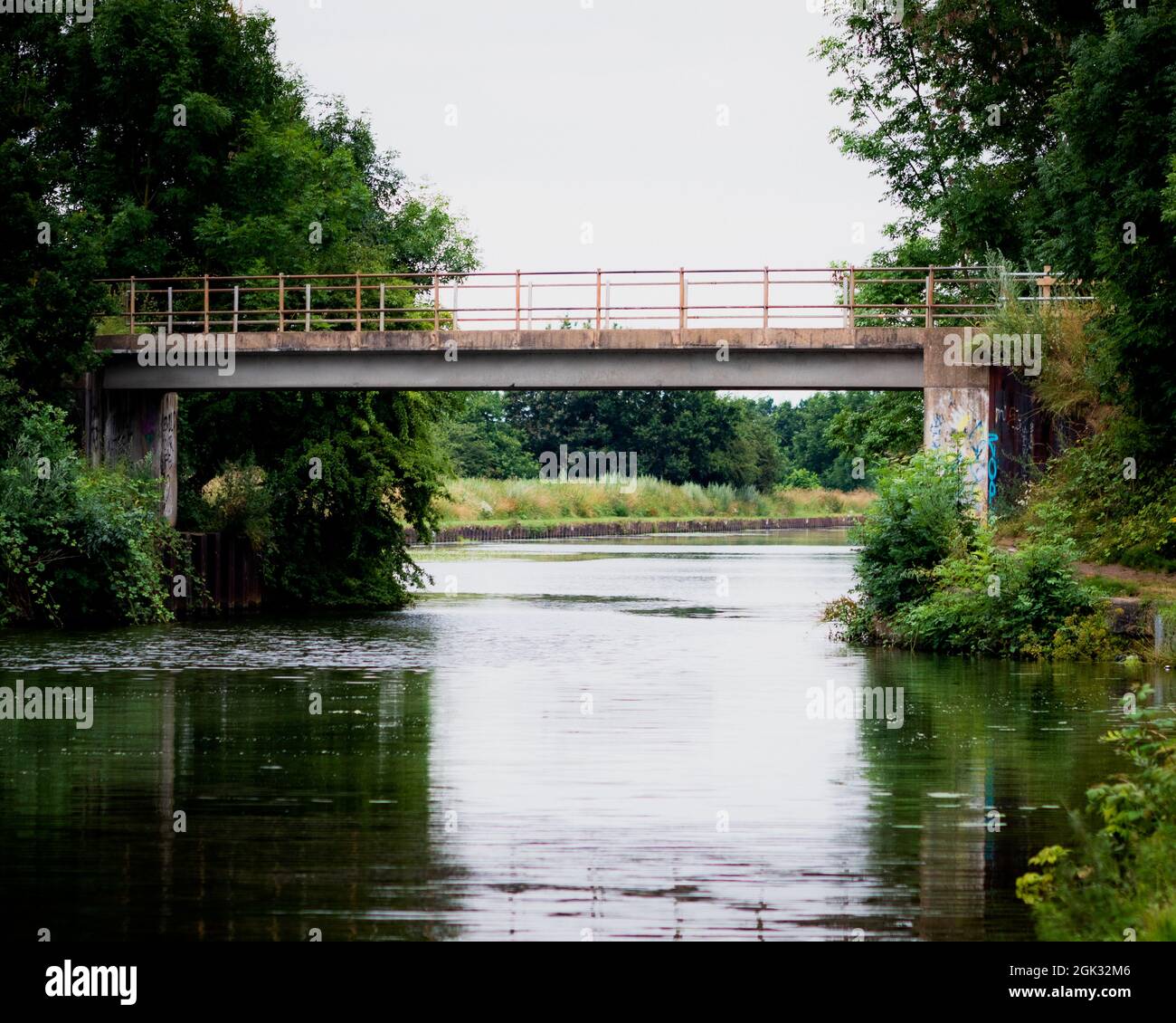 Doncaster canal hi-res stock photography and images - Alamy