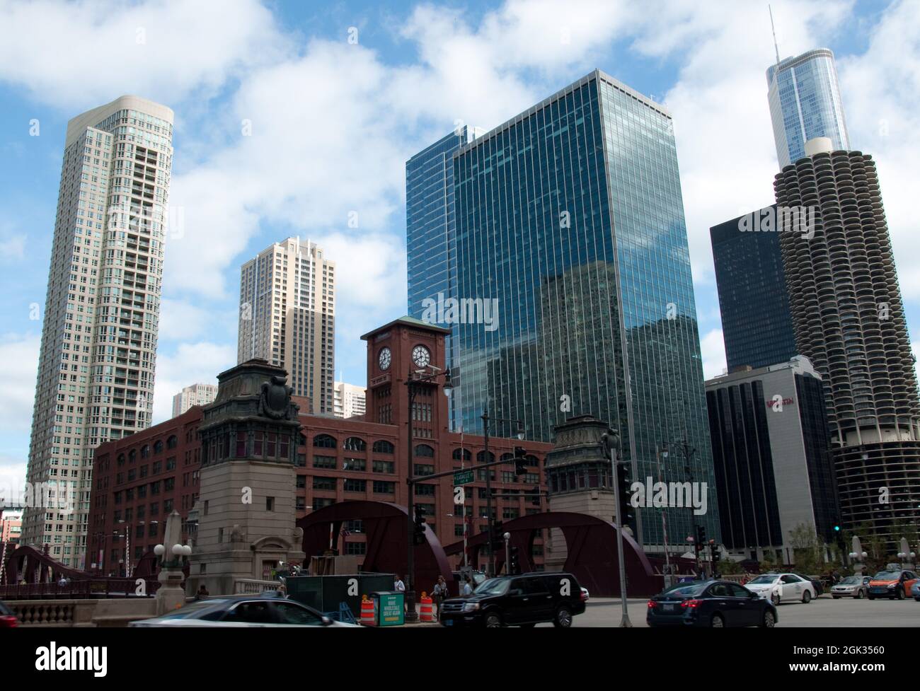 Street scene with Skyscrapers, including Marina City, Chicago, Illinois ...