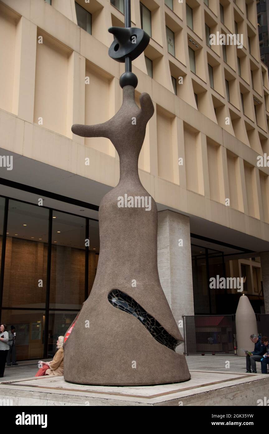 Miro Sculpture ("The Sun, the Moon and One Star - Miro's Chicago ...