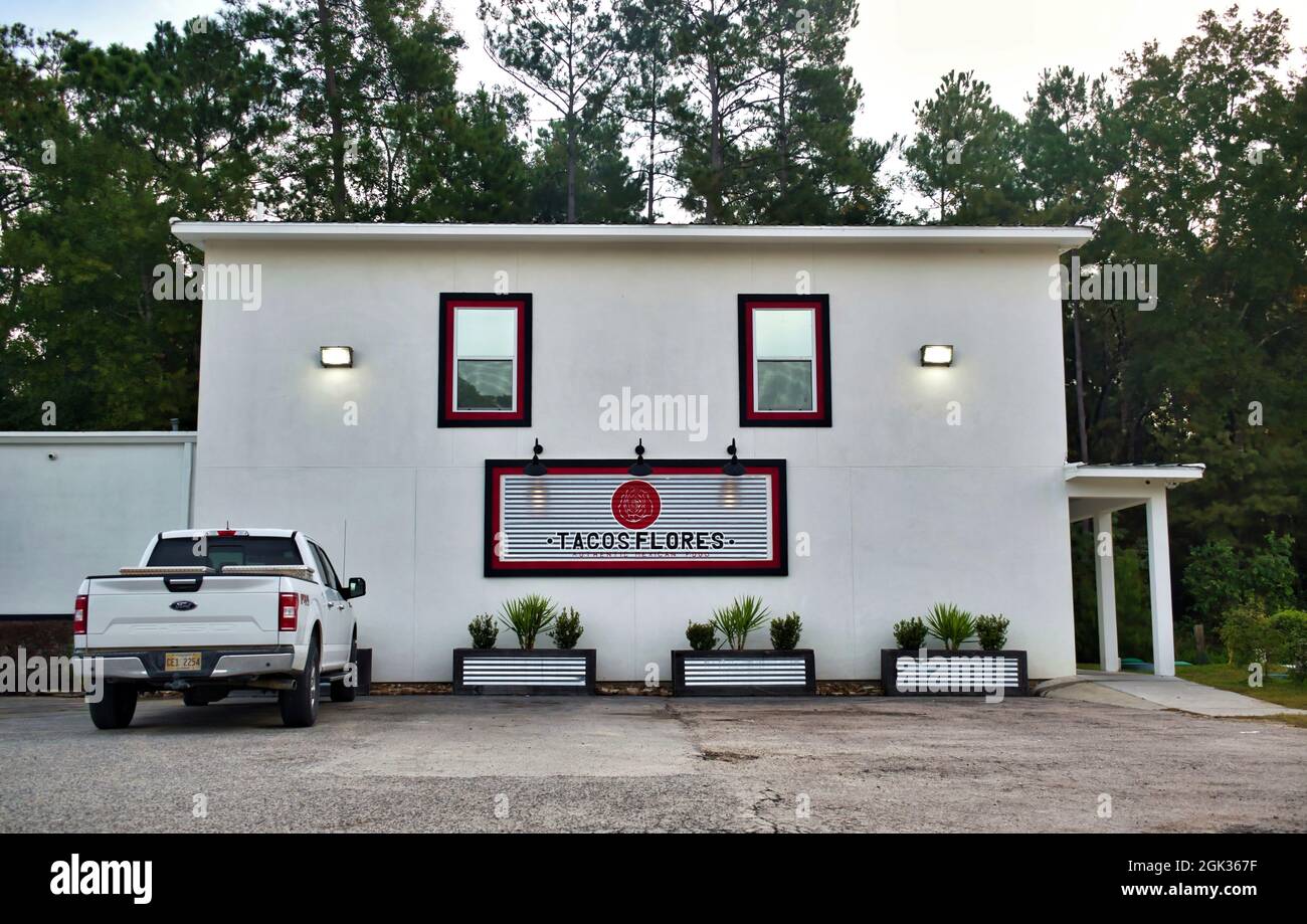 Humble, Texas USA 11-20-2019: Taco Flores Mexican restaurant storefront ...