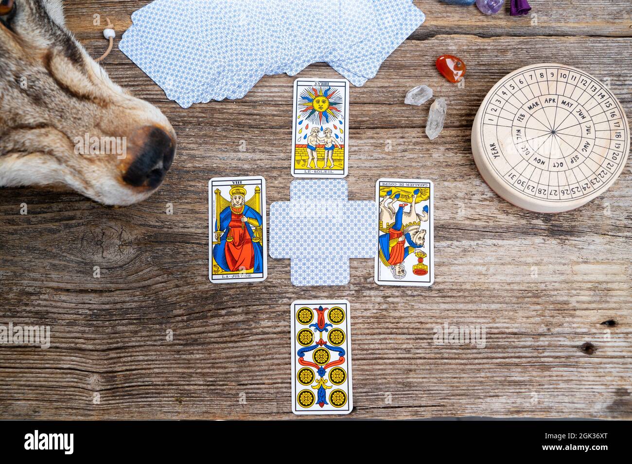 Fortune telling on tarot cards Stock Photo - Alamy