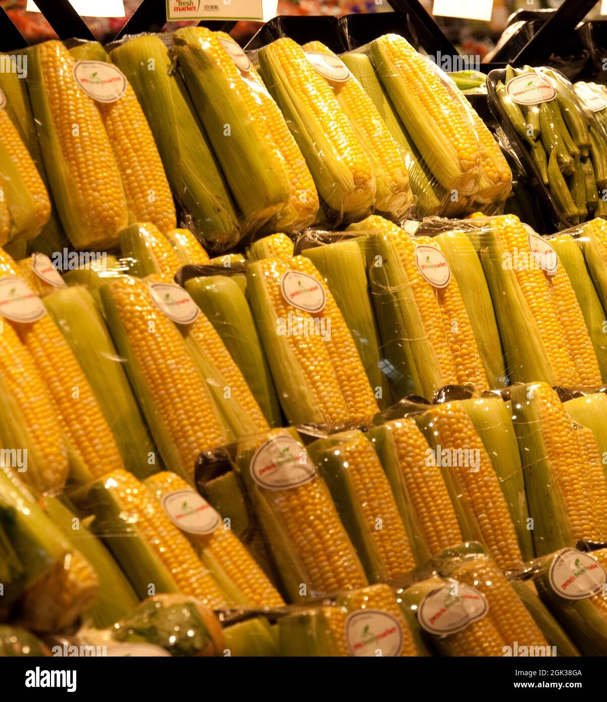 Corn cobs, Fruit and Vegetable Section, Supermarket, Chicago, Illinois ...