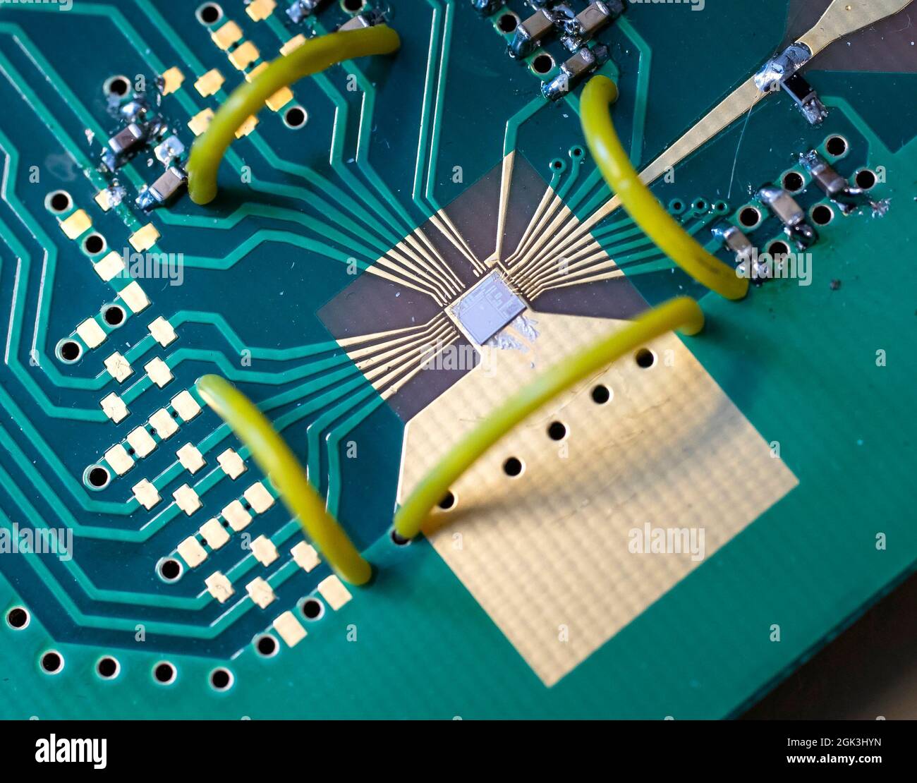 Insulator chip hi-res stock photography and images - Alamy