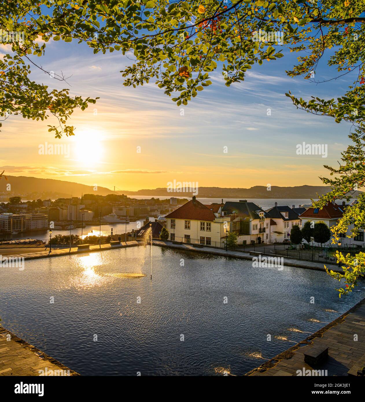 Bergen solnedgang hi-res stock photography and images - Alamy