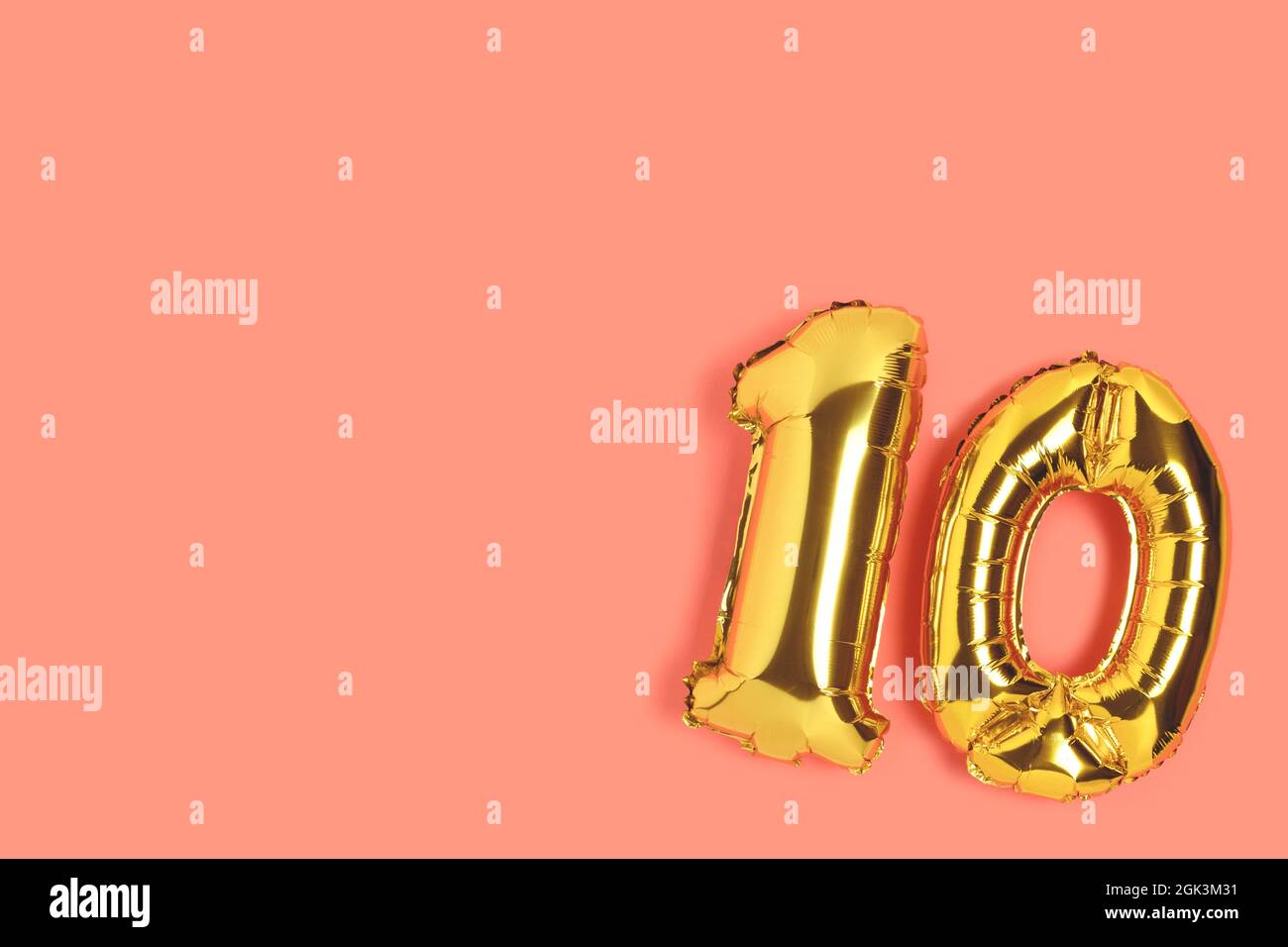 Gold 10 balloons hi-res stock photography and images - Alamy