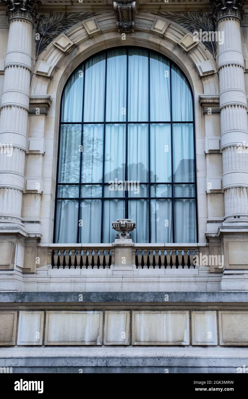 Exterior of building with beautiful window Stock Photo - Alamy