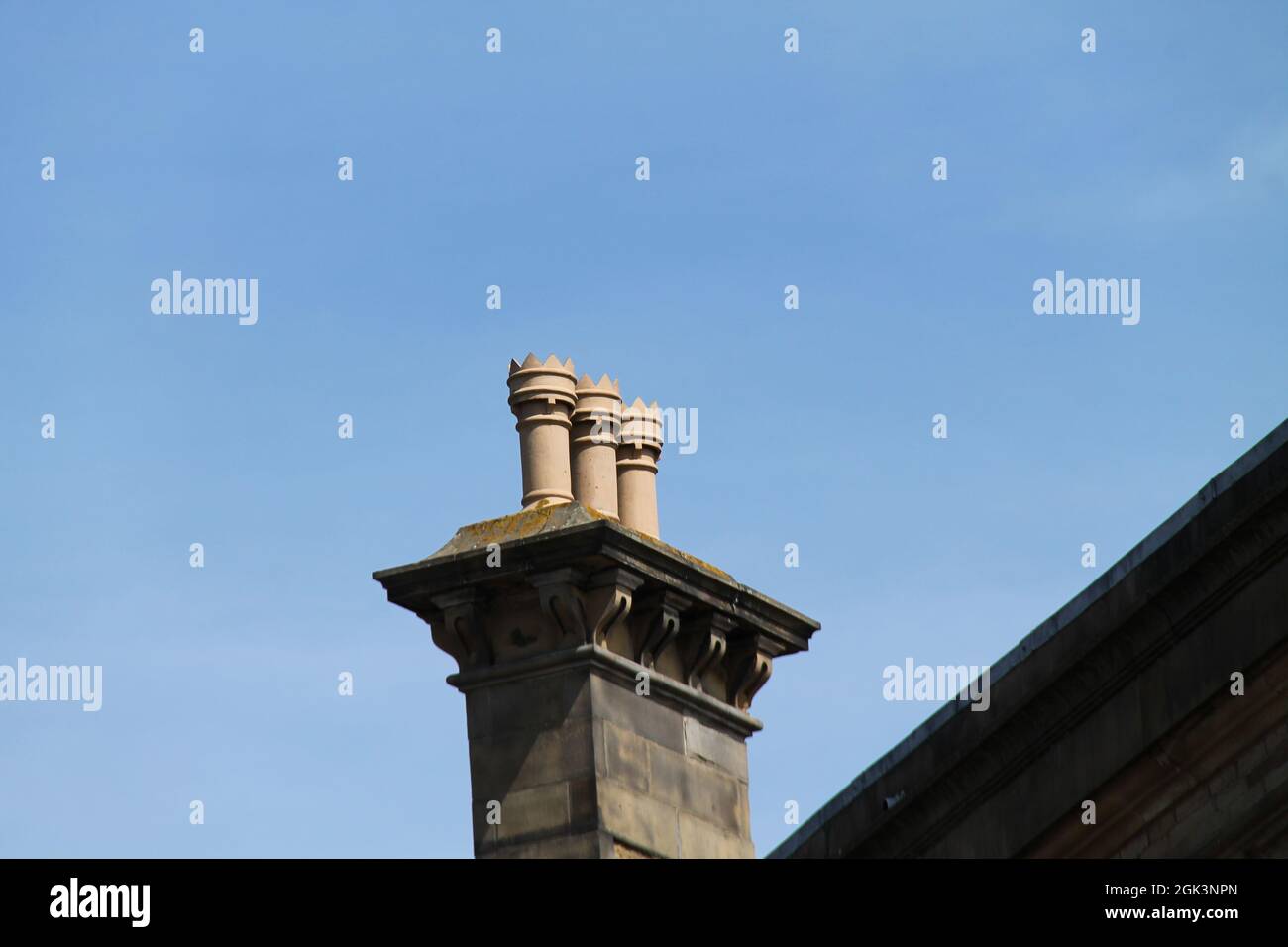 Terracotta chimney pots hi-res stock photography and images - Alamy