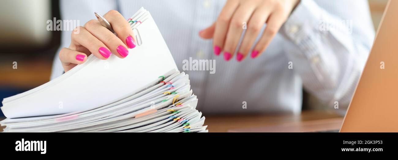 Pile of legal documents hi-res stock photography and images - Alamy