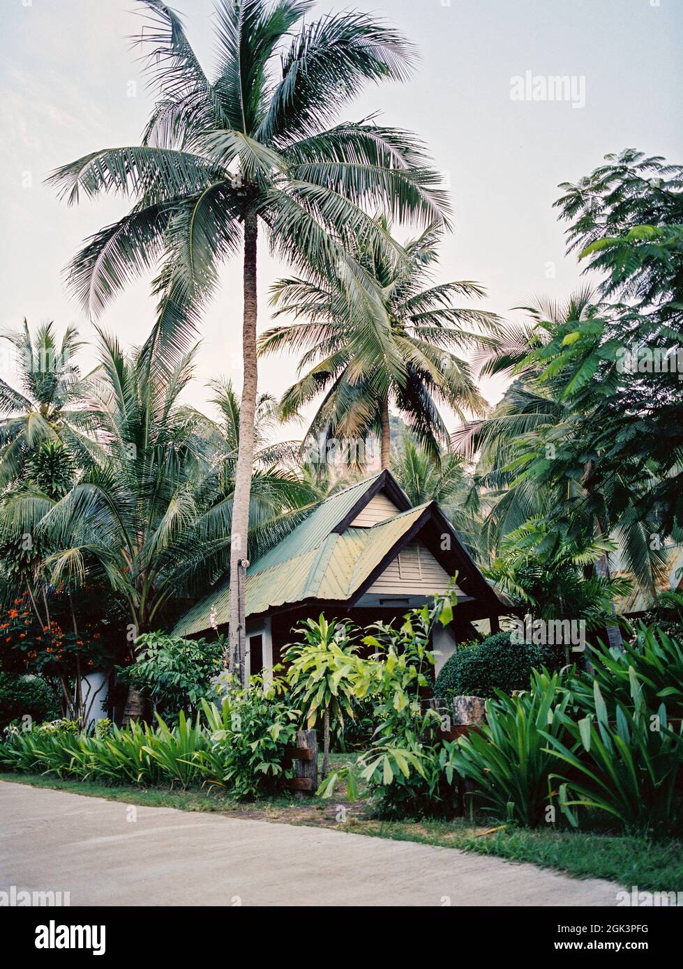 Railay village resort hi-res stock photography and images - Alamy