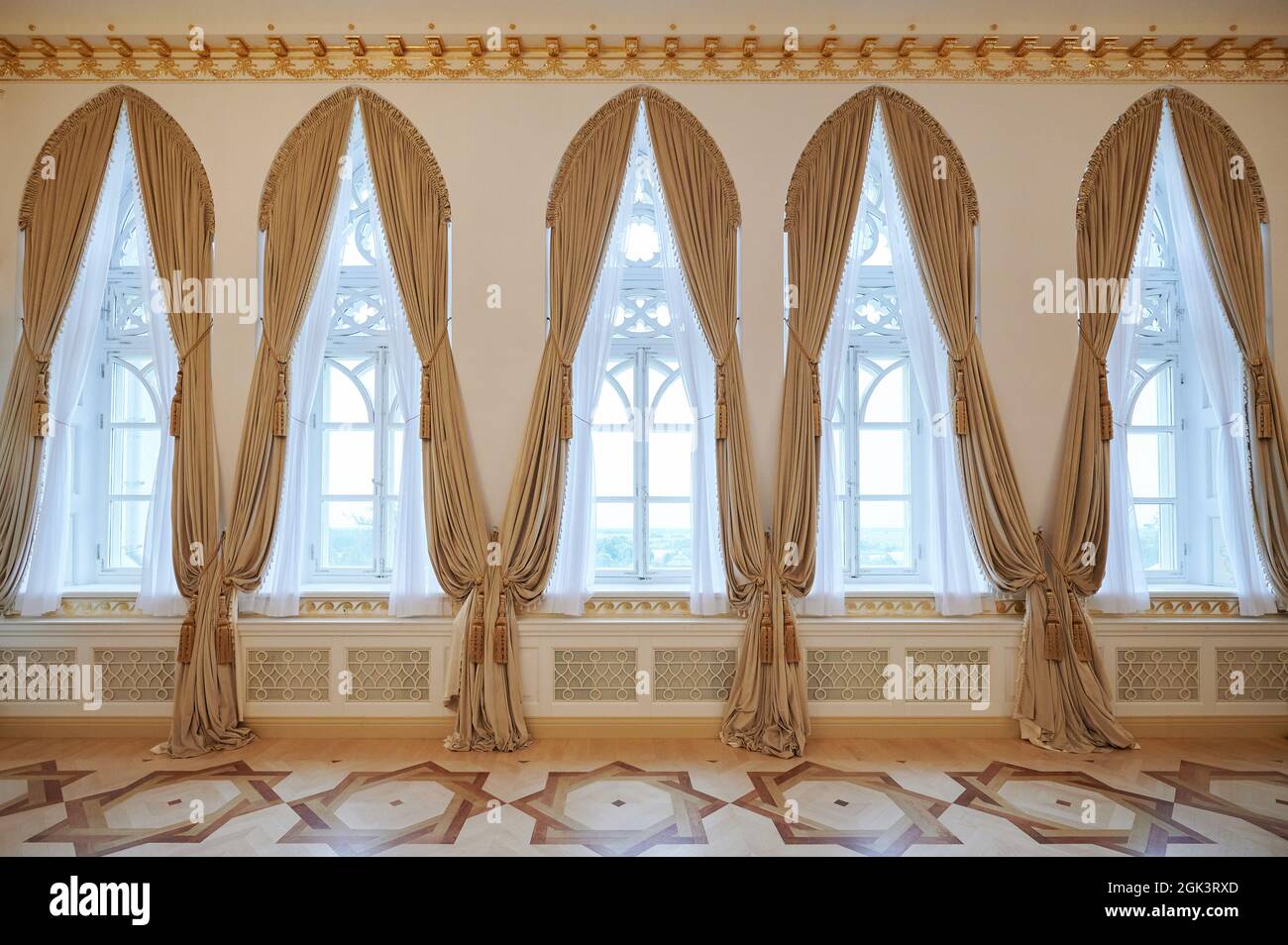 Tall windows hi-res stock photography and images - Alamy