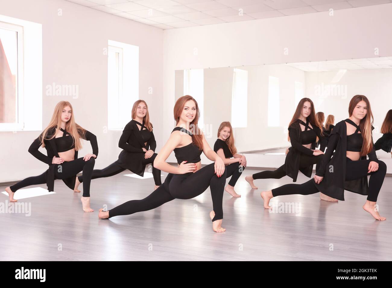 Group of young dancers in studio Stock Photo - Alamy