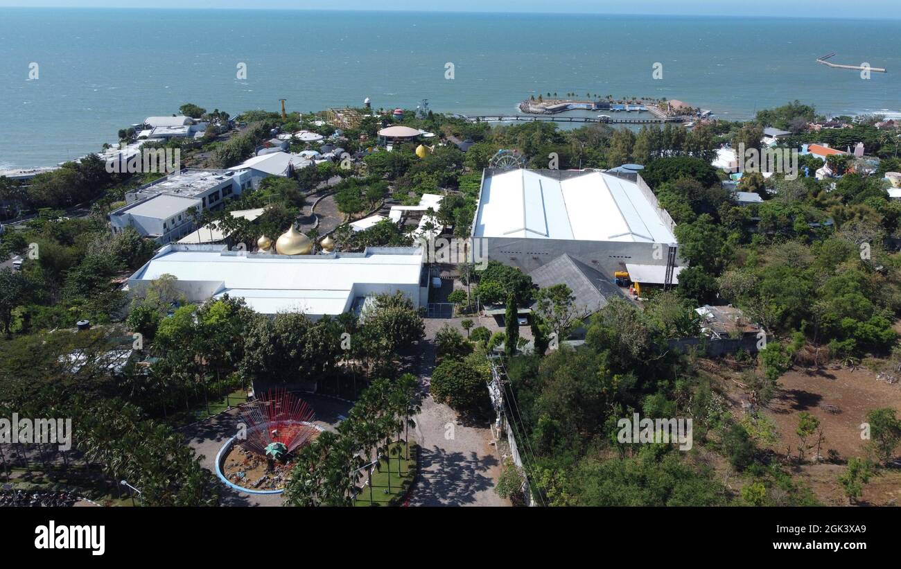 Paciran hi-res stock photography and images - Alamy