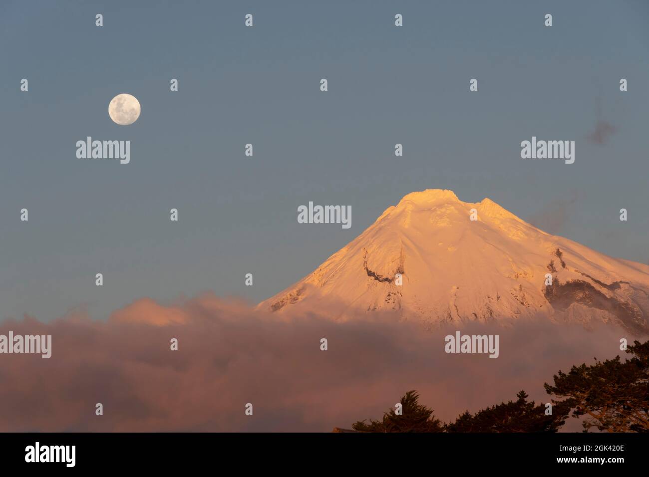Full moon over Mount Taranaki, North Island, New Zealand Stock Photo ...