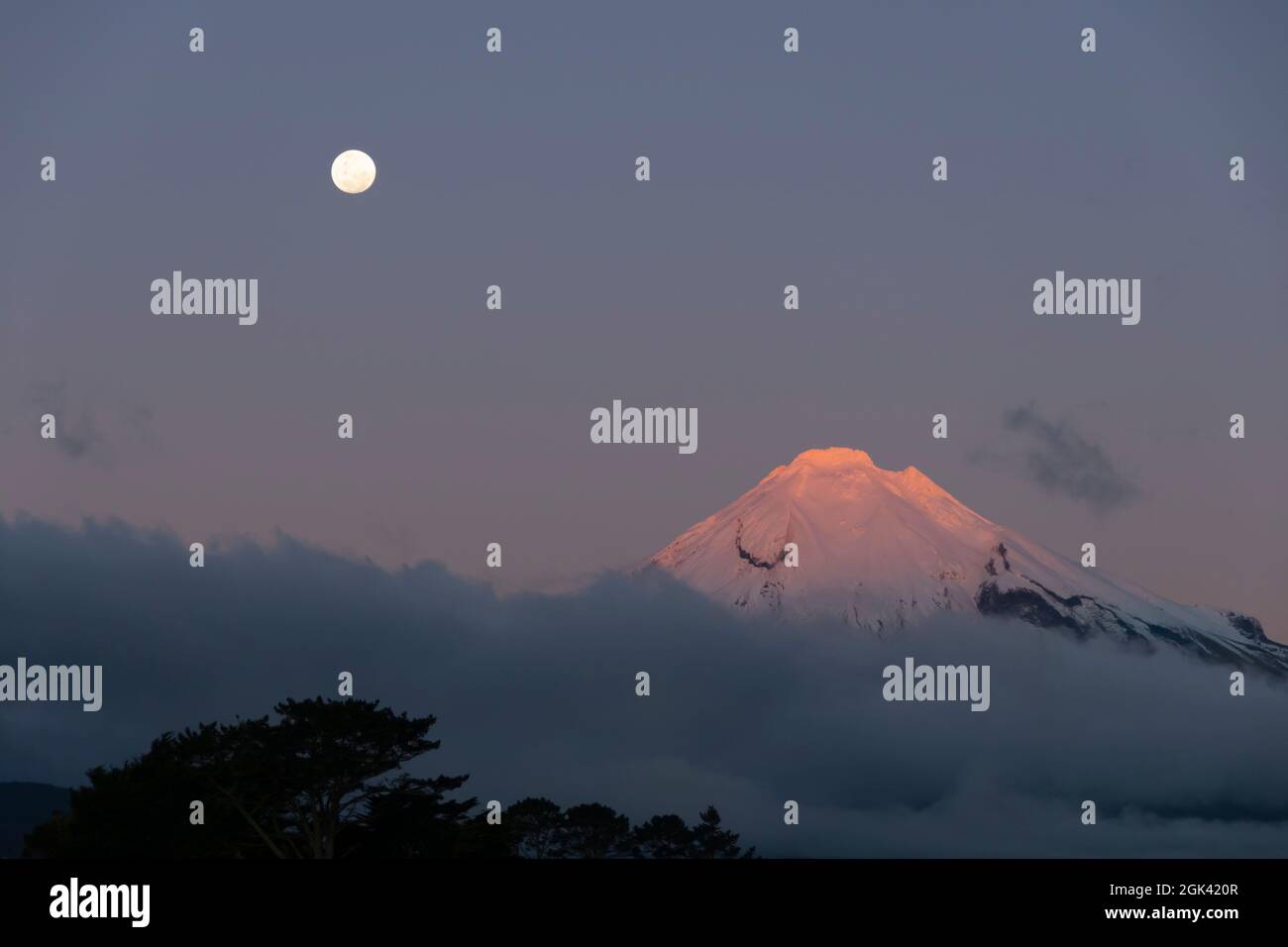 Full moon over Mount Taranaki, North Island, New Zealand Stock Photo ...