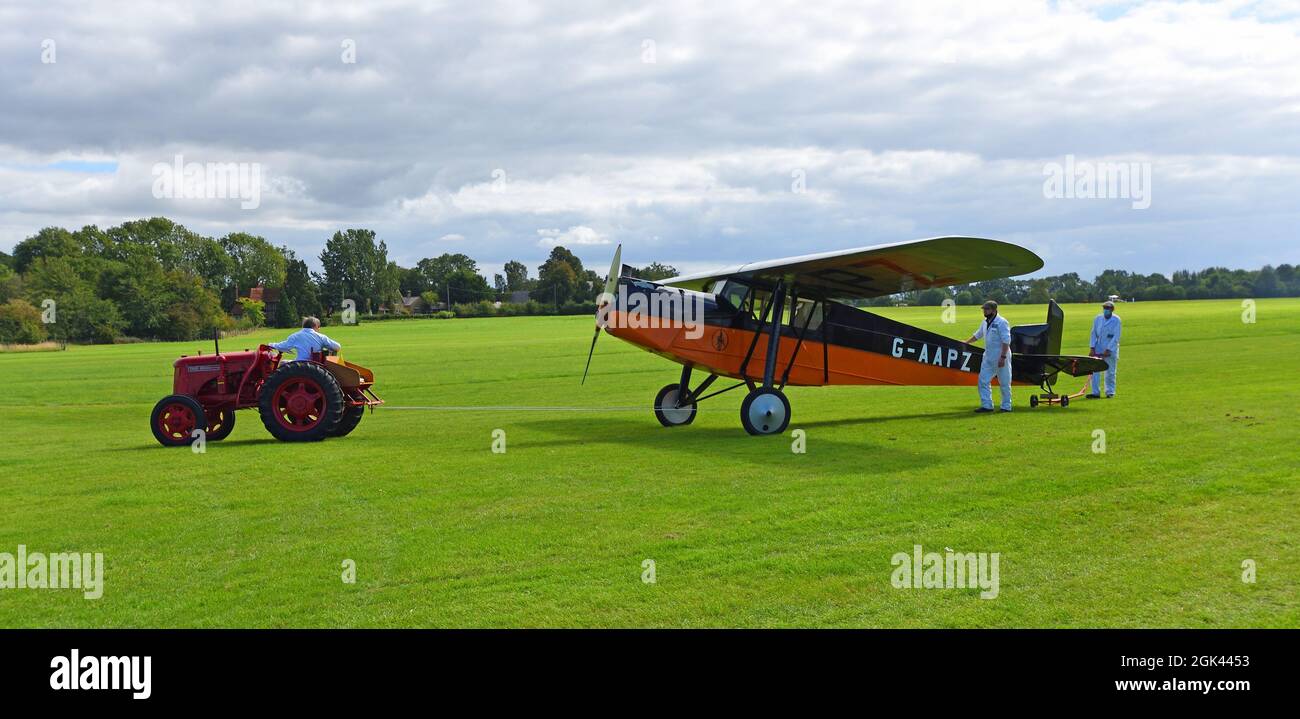 High wing monoplane hi-res stock photography and images - Alamy