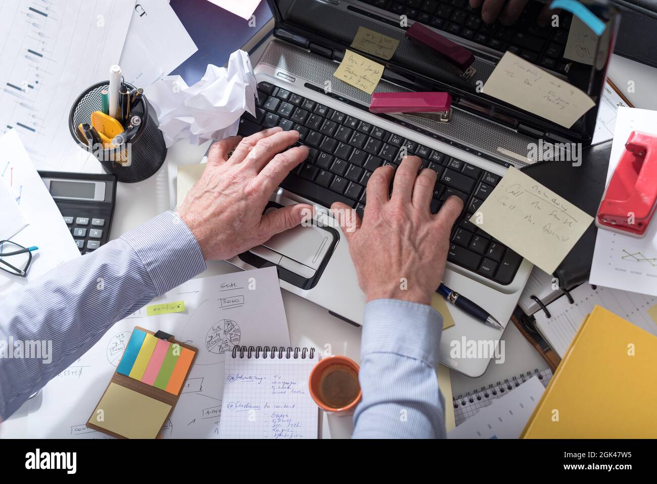 Messy desk top view hi-res stock photography and images - Alamy