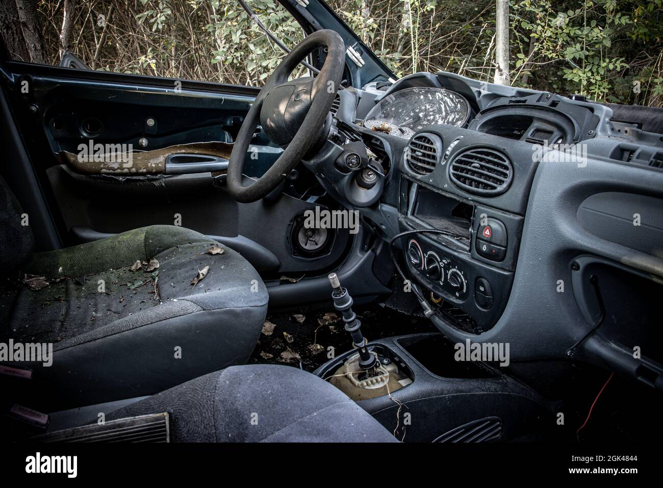 Interior abandoned car scrap hi-res stock photography and images - Alamy