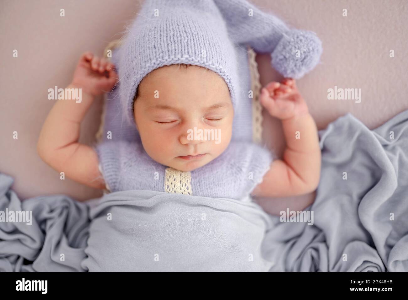 Child napping hi-res stock photography and images - Alamy