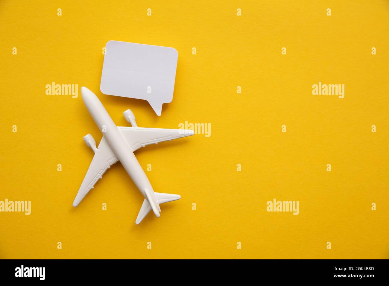Airplane with a blank speech bubble. Flight feedback and holiday ...