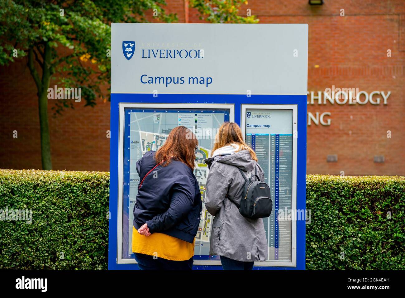 University of liverpool students hi-res stock photography and images ...