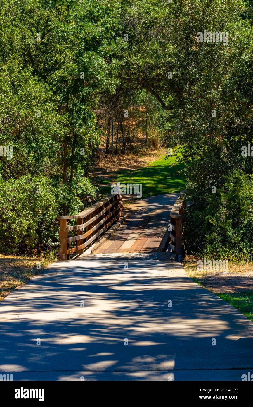 Golf cart pathway hi-res stock photography and images - Alamy