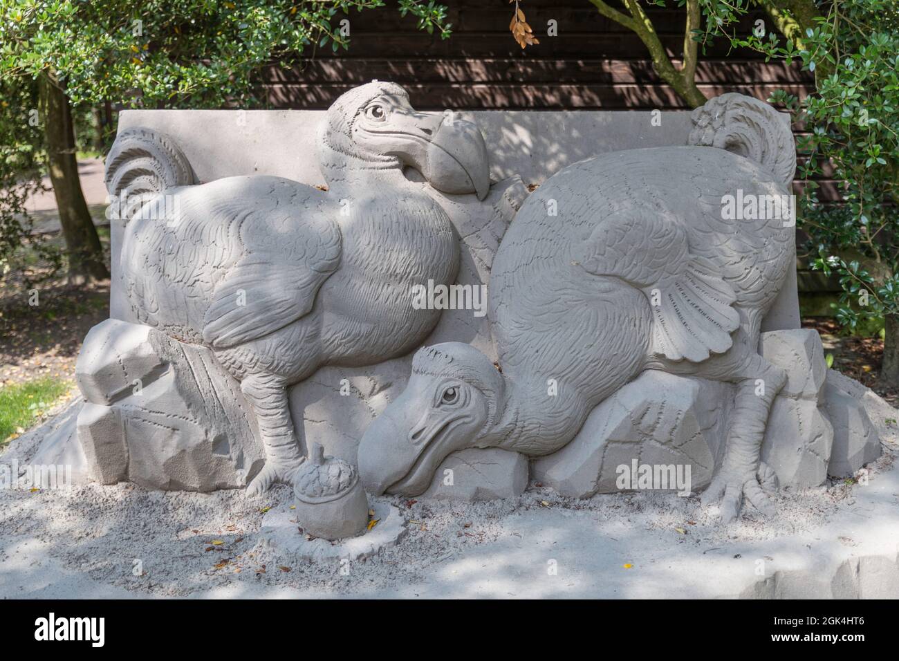 Dodo birds hi-res stock photography and images - Alamy