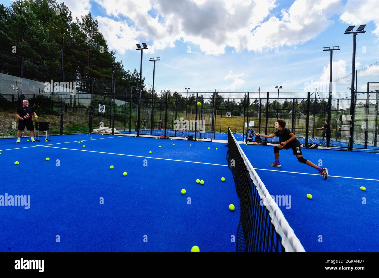 Padel people hi-res stock photography and images - Alamy