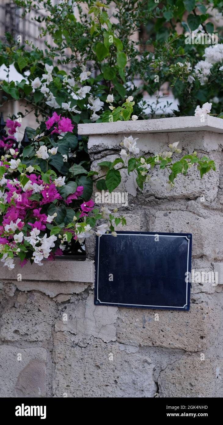 Spring sign hi-res stock photography and images - Alamy