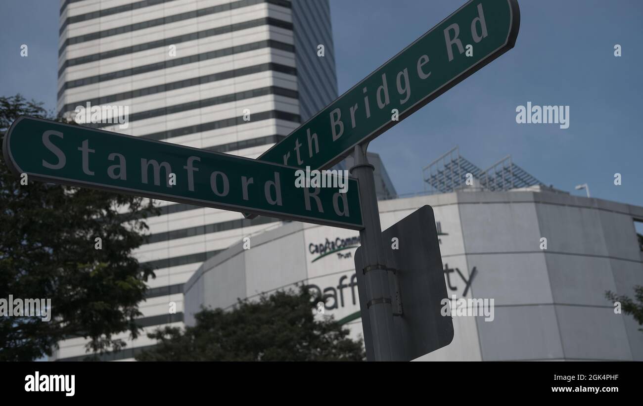 Singapore road sign hi-res stock photography and images - Alamy