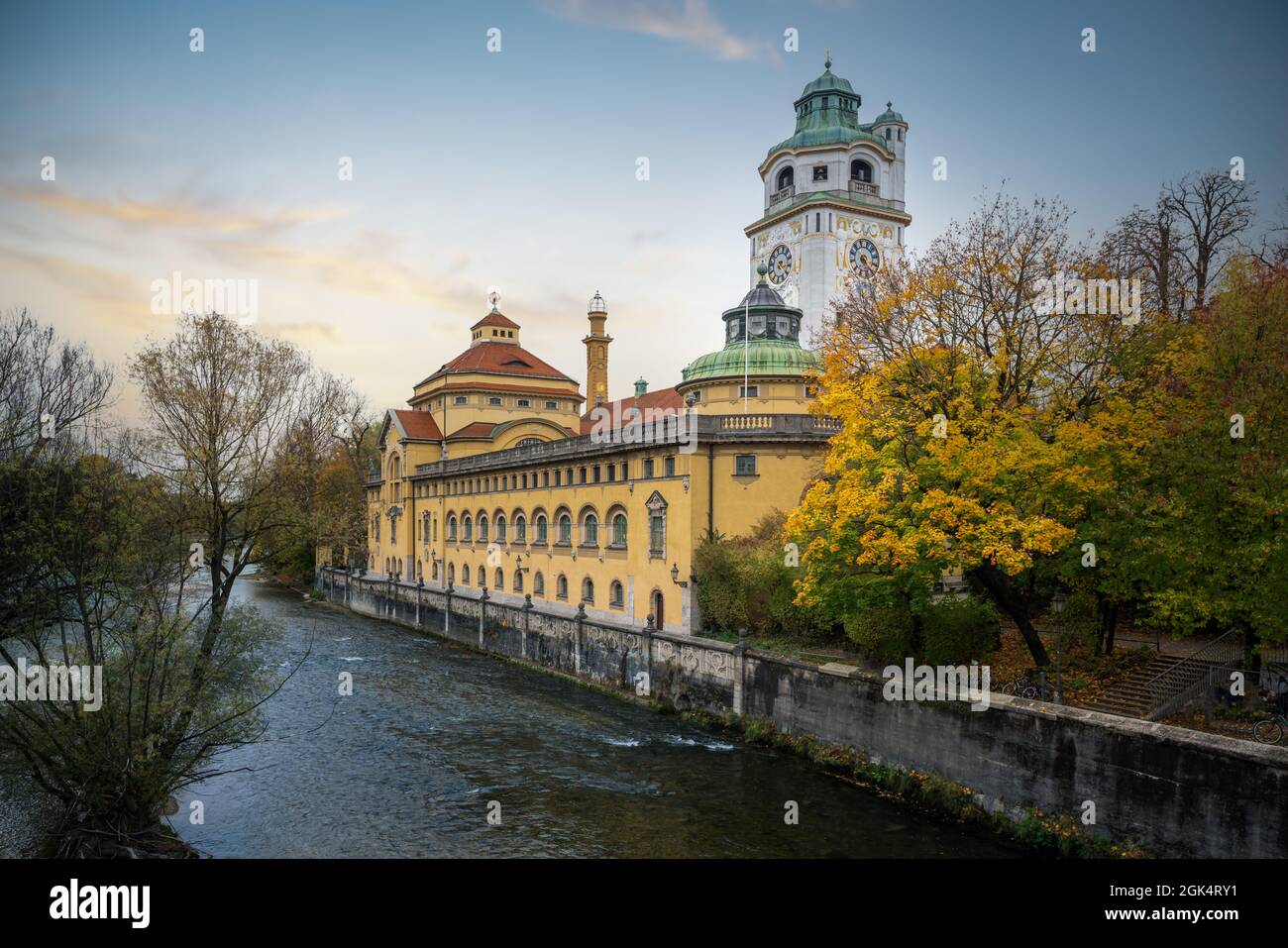 Public swimming pool building exterior hi-res stock photography and ...