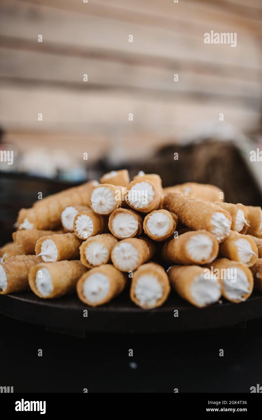 Cream horns hi-res stock photography and images - Alamy