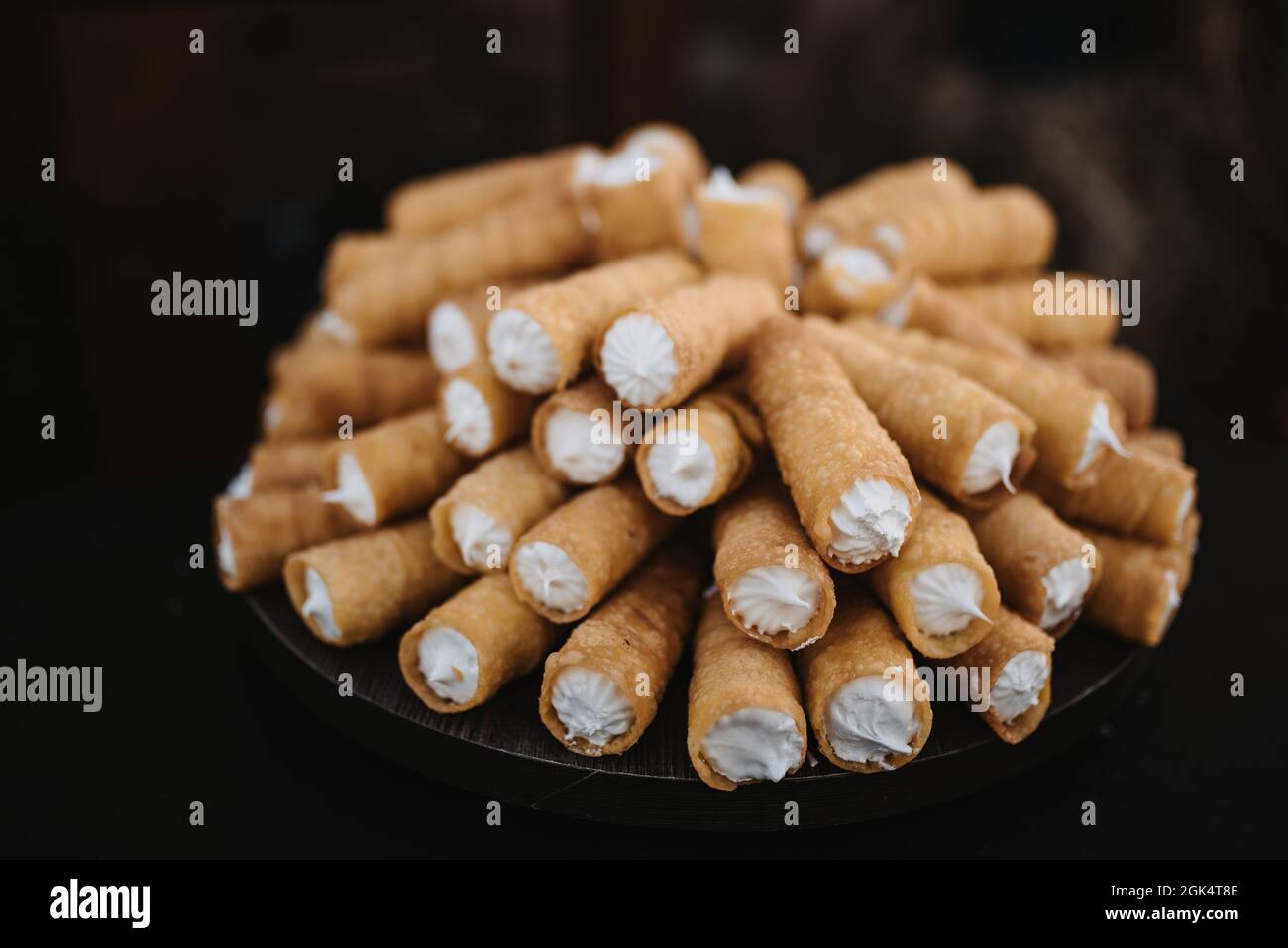 Cream horns hi-res stock photography and images - Alamy