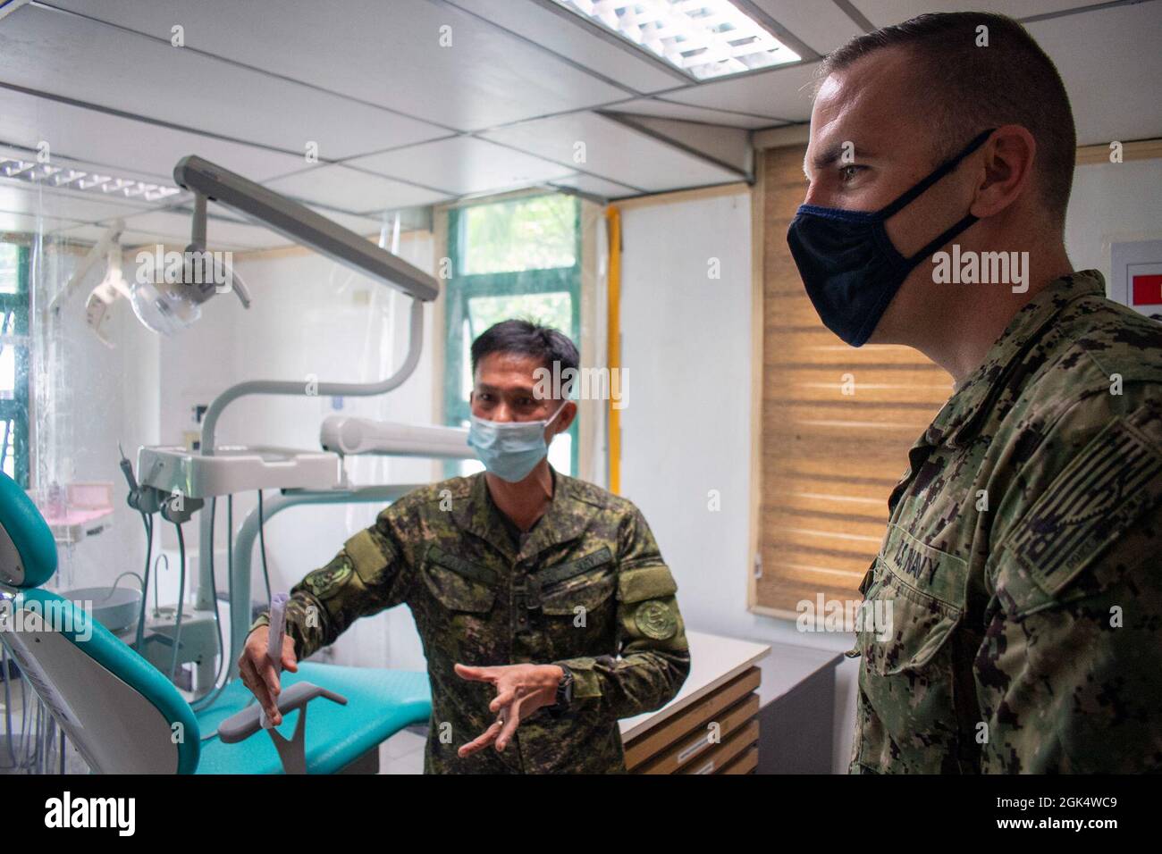 Army medical examination hi-res stock photography and images - Alamy