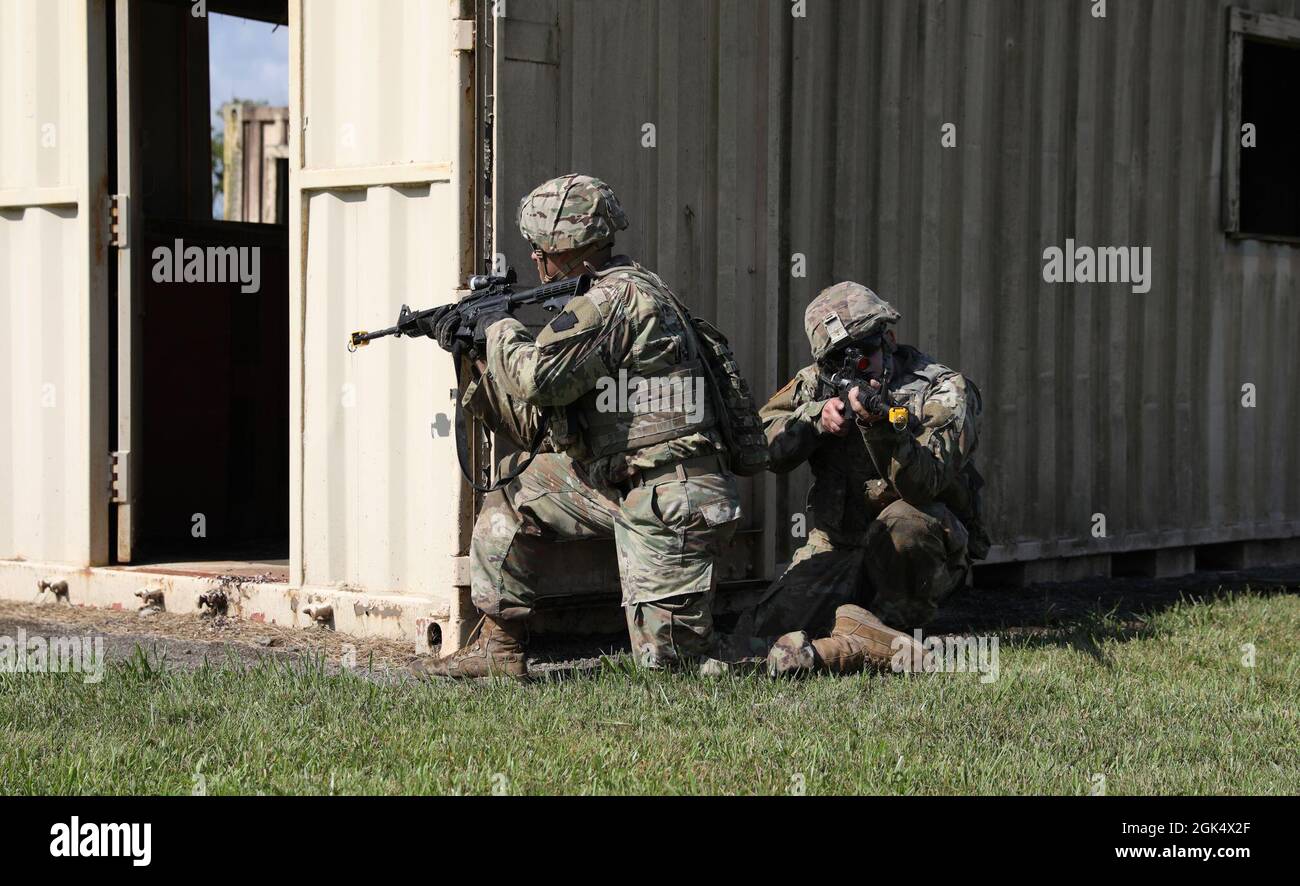 Soldiers from Charlie Company, 1st Battalion, 109th Infantry Regiment ...
