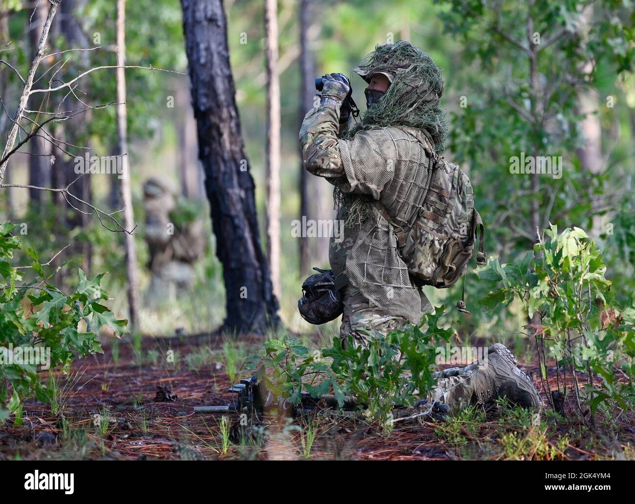 A student assigned to the U.S. Army John F. Kennedy Special Warfare ...
