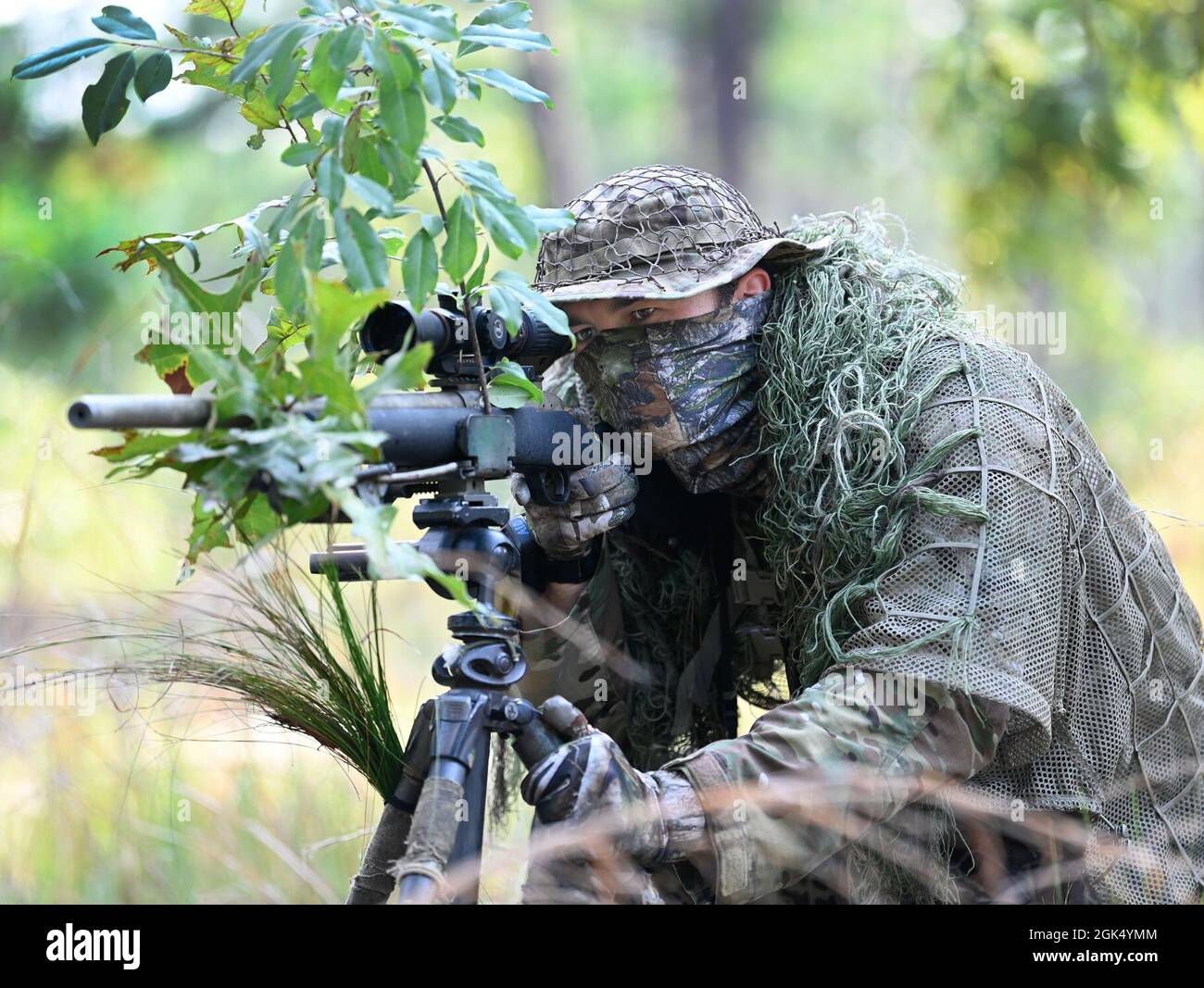 A student assigned to the U.S. Army John F. Kennedy Special Warfare ...