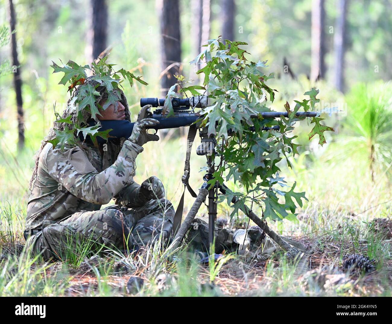 A student assigned to the U.S. Army John F. Kennedy Special Warfare ...