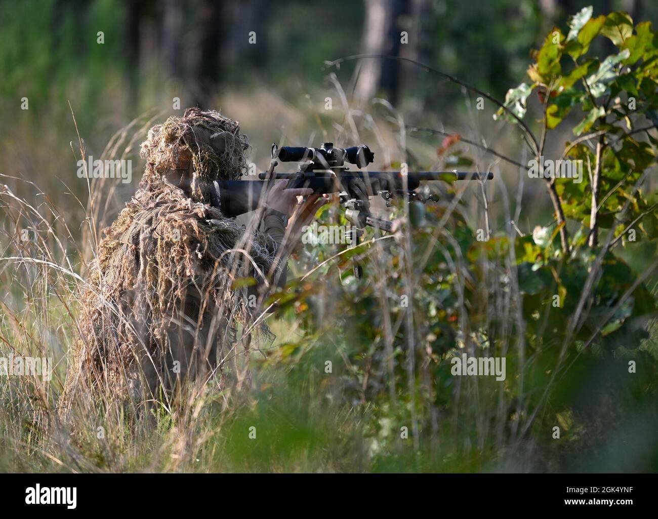A student assigned to the U.S. Army John F. Kennedy Special Warfare ...