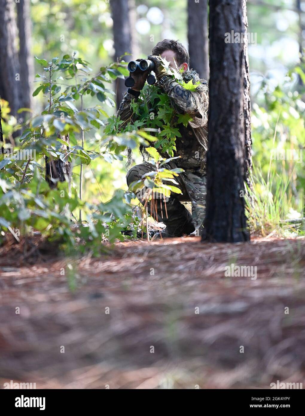A student assigned to the U.S. Army John F. Kennedy Special Warfare ...