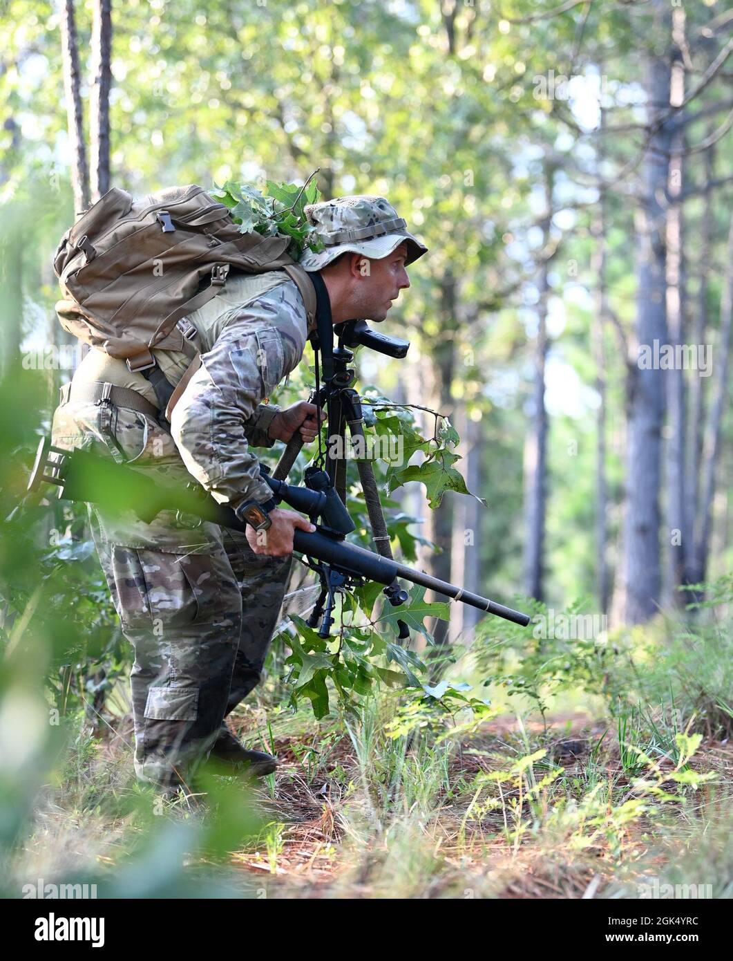 A student assigned to the U.S. Army John F. Kennedy Special Warfare ...