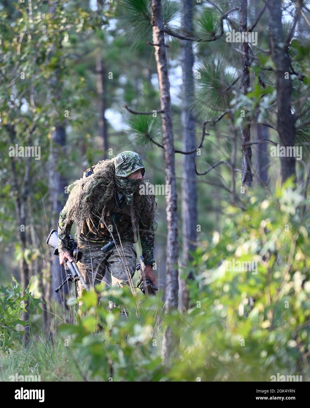 A student assigned to the U.S. Army John F. Kennedy Special Warfare ...