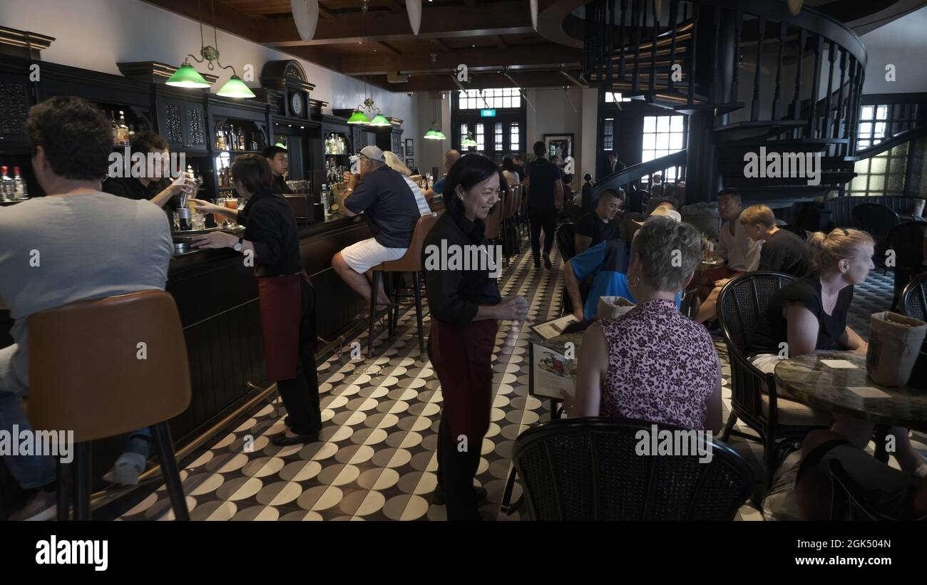 A Singapore Sling at the Raffles Hotel Long Bar Stock Photo - Alamy