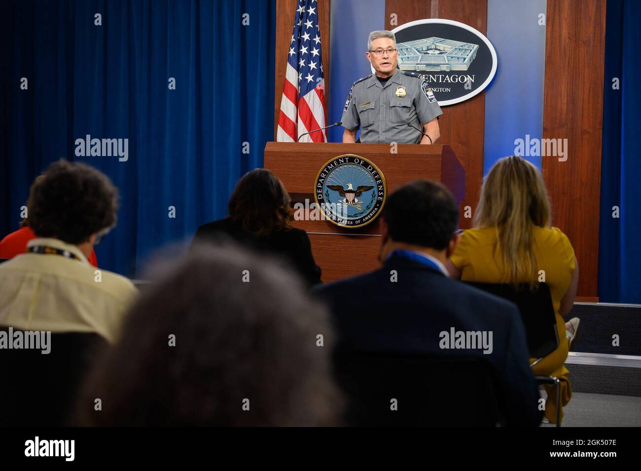 Pentagon force protection agency hi-res stock photography and images ...
