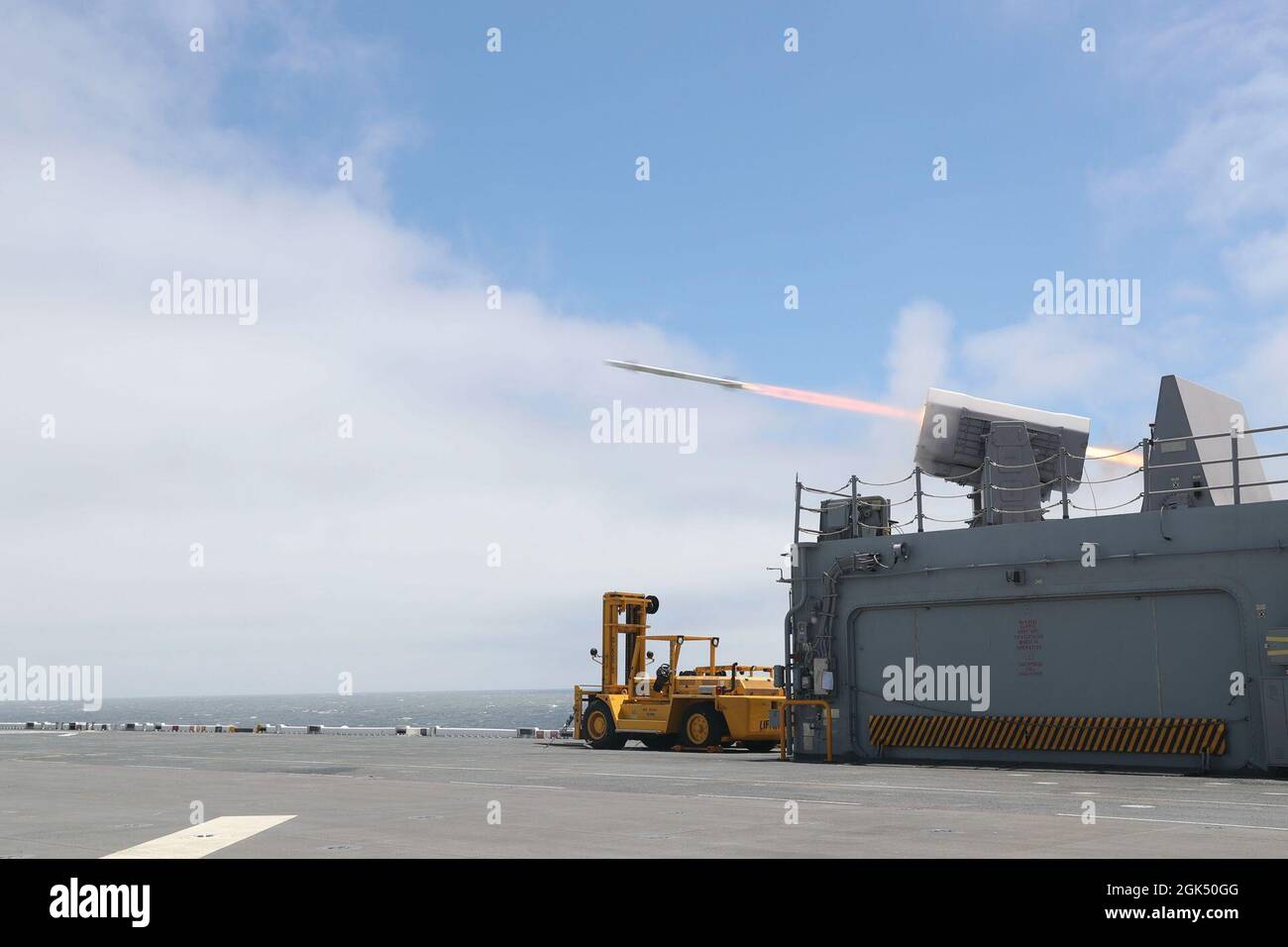 Rim 116 rolling airframe missile ram hi-res stock photography and ...