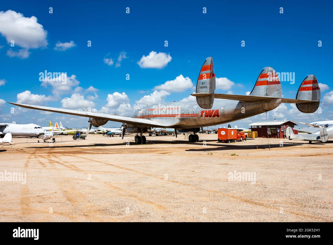 Lockheed l 049 constellation hi-res stock photography and images - Alamy