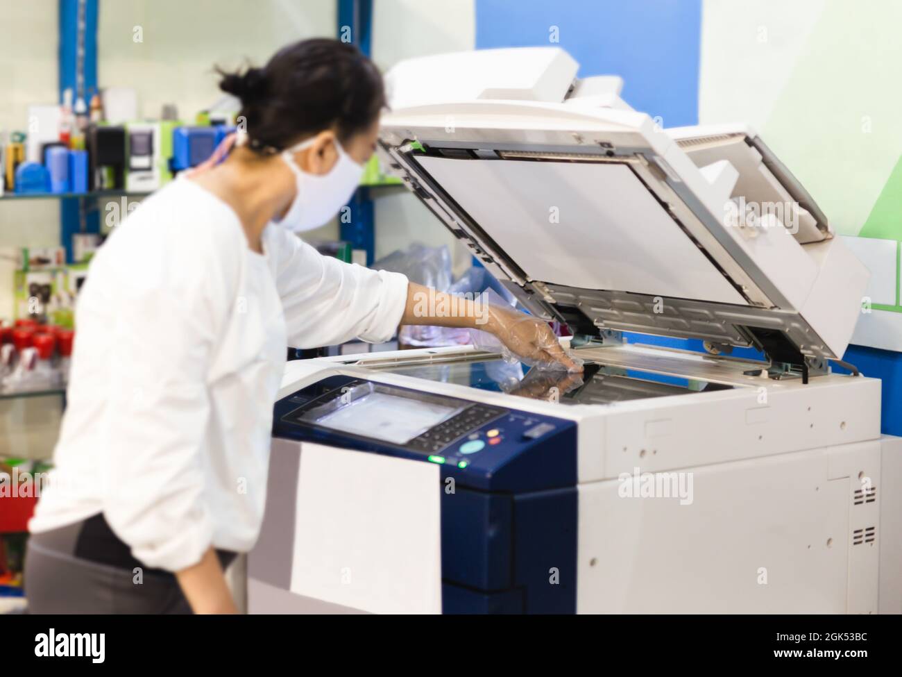 Woman photocopy machine hi-res stock photography and images - Alamy