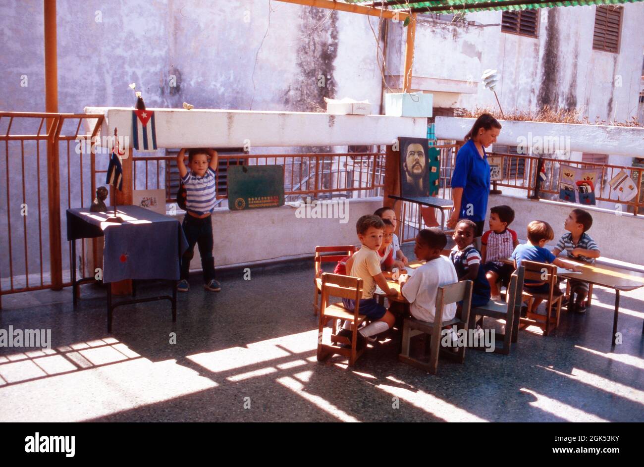 2000s school children hi-res stock photography and images - Alamy