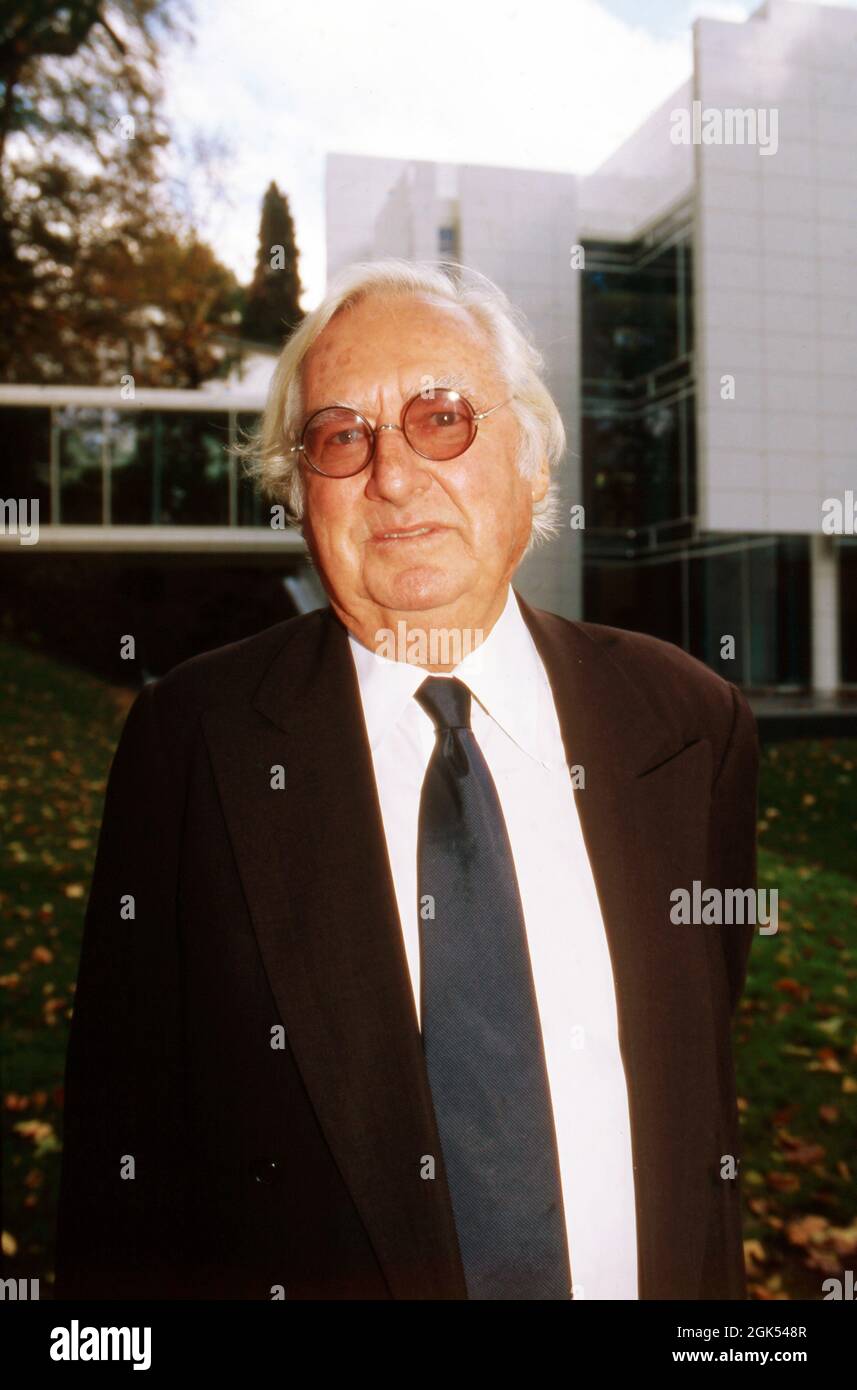 Architekt Richard Meier vor dem Museum Frieder Burda in Baden-Baden ...