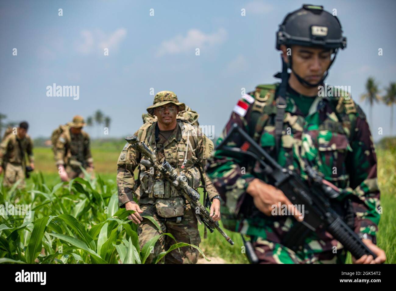 U.S. Army Soldiers with the 82nd Airborne Division and Tentara Nasional ...