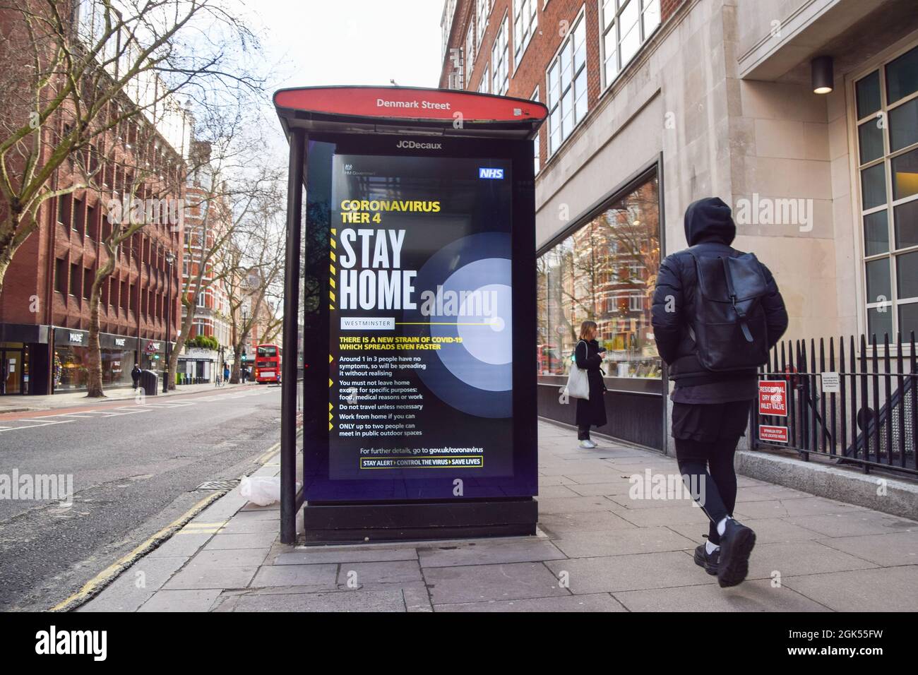 Tottenham bus stop sign hi-res stock photography and images - Alamy